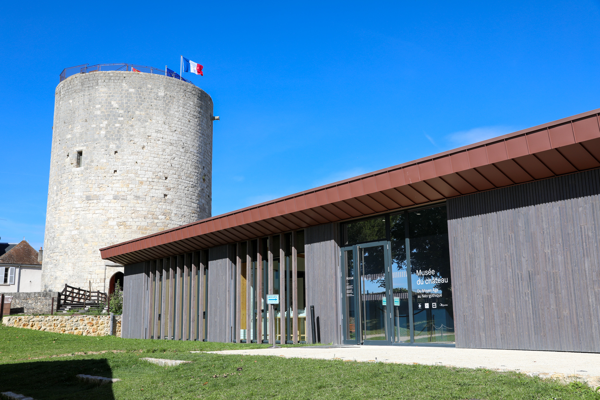 Retour au Moyen-Âge au château de Dourdan - Essonne Tourisme